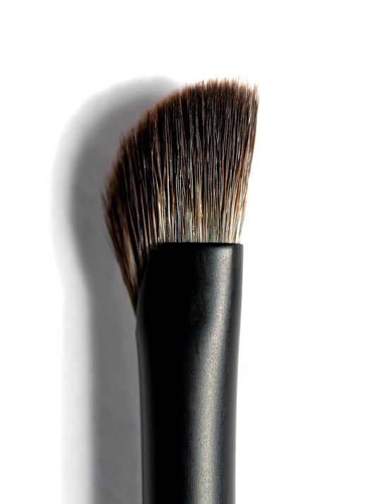 Inner Eye Corner Highlight Brush – Rose and Ben Beauty